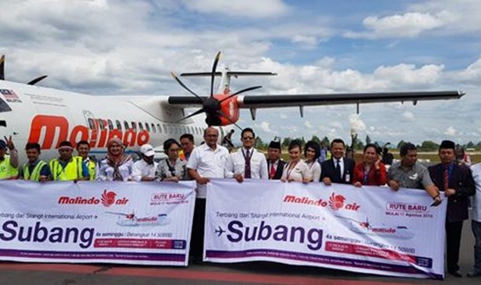 Direct Flight Internasional Pertama Kali Mendarat Di Silangit, Hadiah