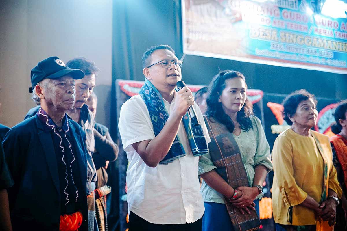 Hadiri Kerja Tahun Desa Singgamanik, Tino Sinuraya Terharu Disambut Meriah Masyarakat